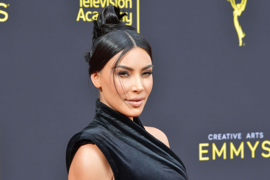 Kim Kardashian y Skims deben pagar 200 mil dólares tras años de cobrar ...